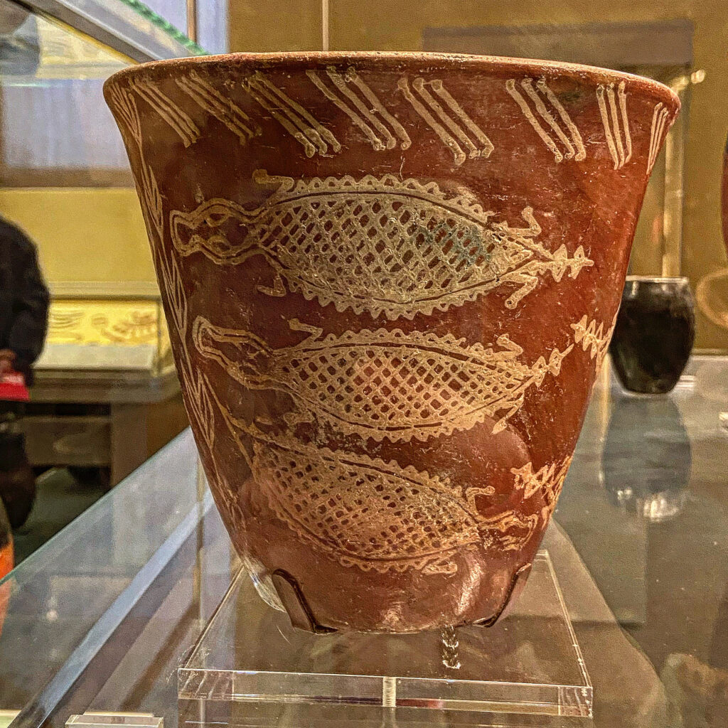 White Cross-Lined Ware Pottery with Crocodiles - Ancient Egypt Blog